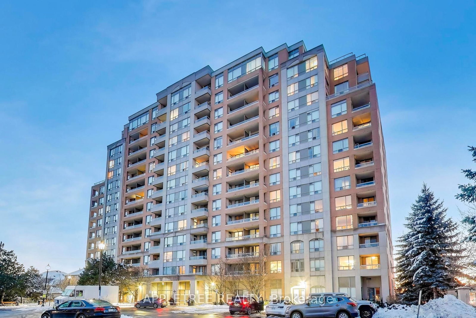 209-9 Northern Heights Drive, Richmond Hill, ON | Condo for Sale ...