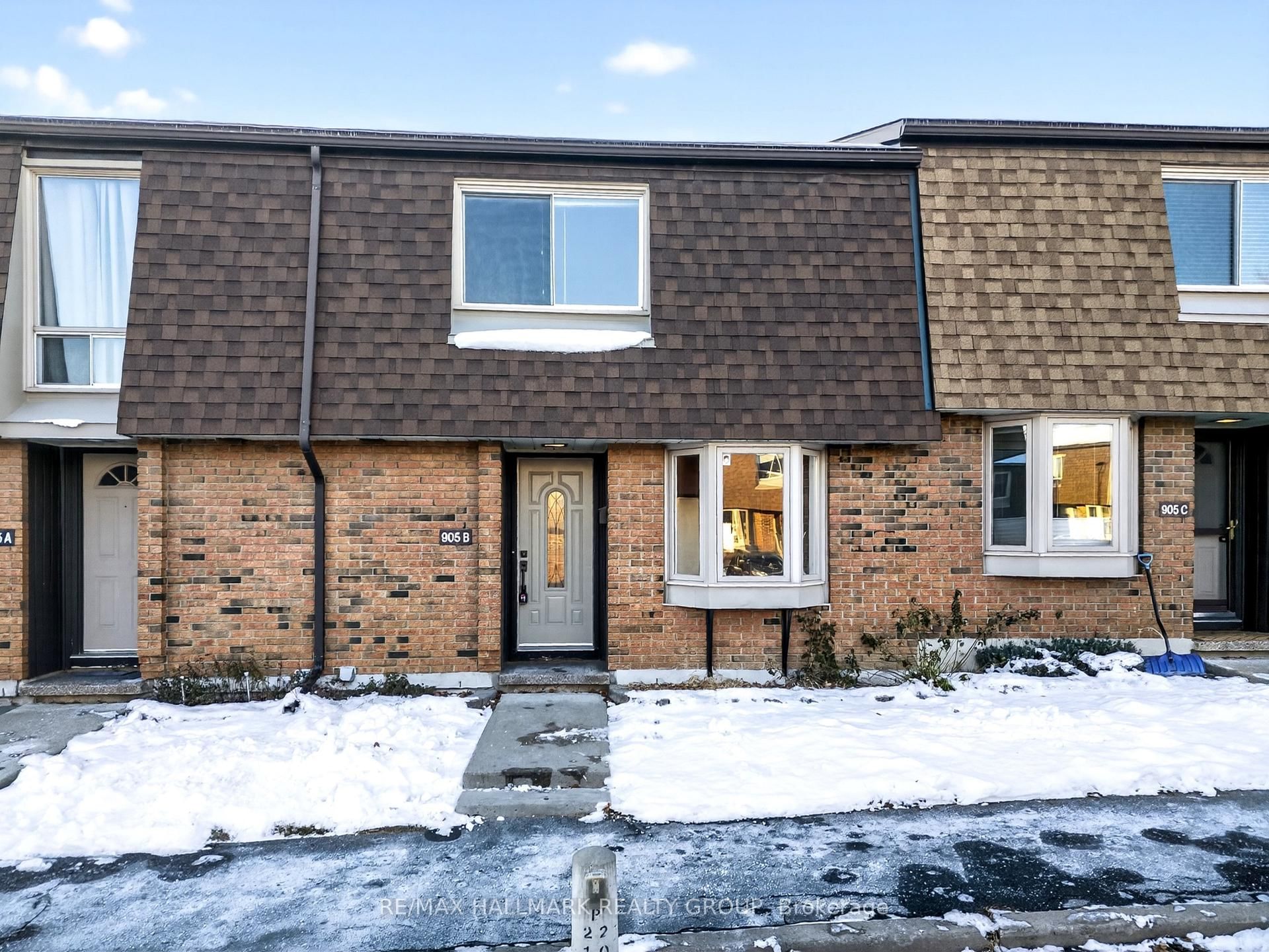 B - 905 Elmsmere Road, Ottawa | For Sale @ $465,000 | Condos.ca