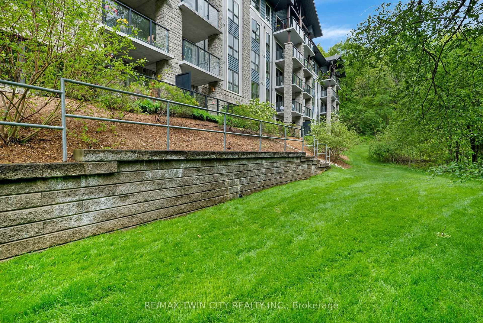 LL06-50 Bryan Court For Sale