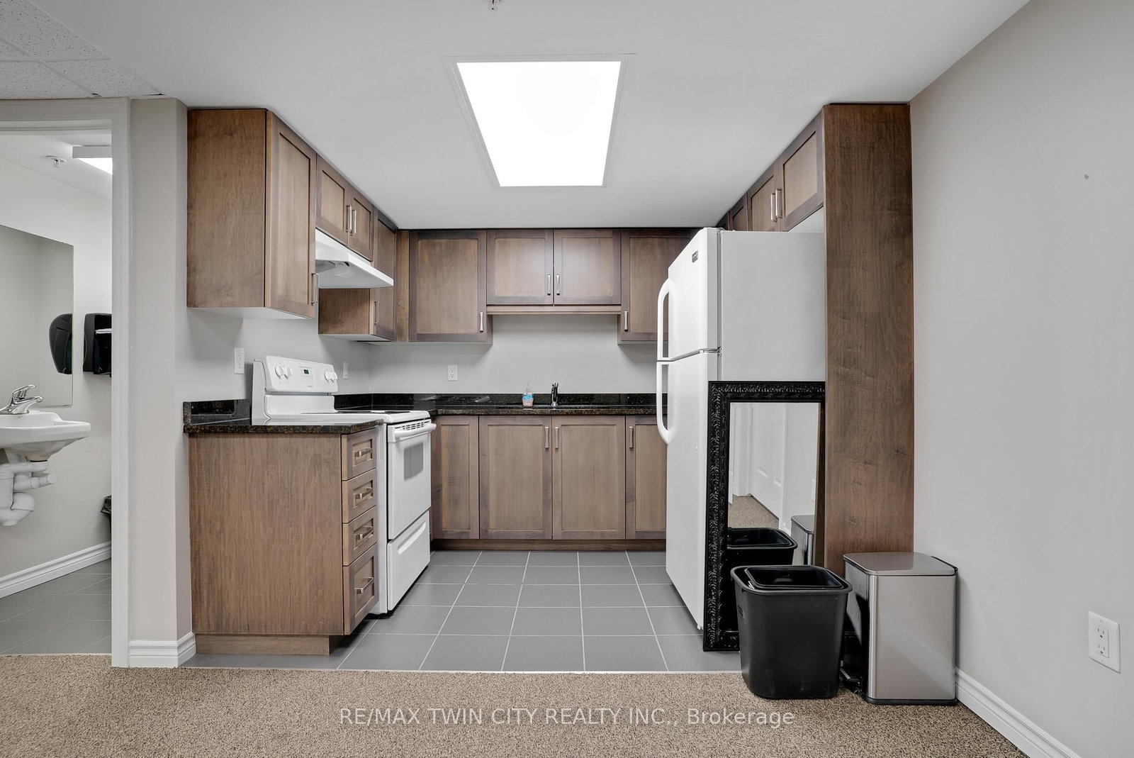 LL06-50 Bryan Court For Sale