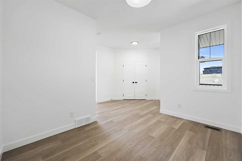 229 Spring Creek Circle SW, Calgary AB - For Sale | HonestDoor