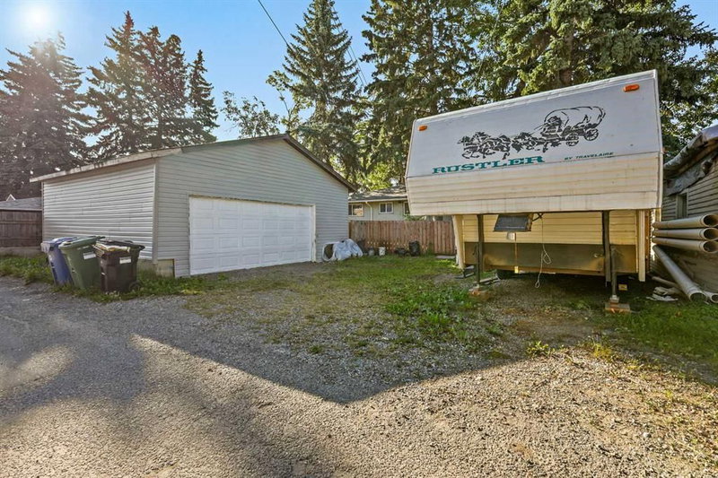 4524 Fordham Crescent SE, Calgary AB - For Sale | HonestDoor