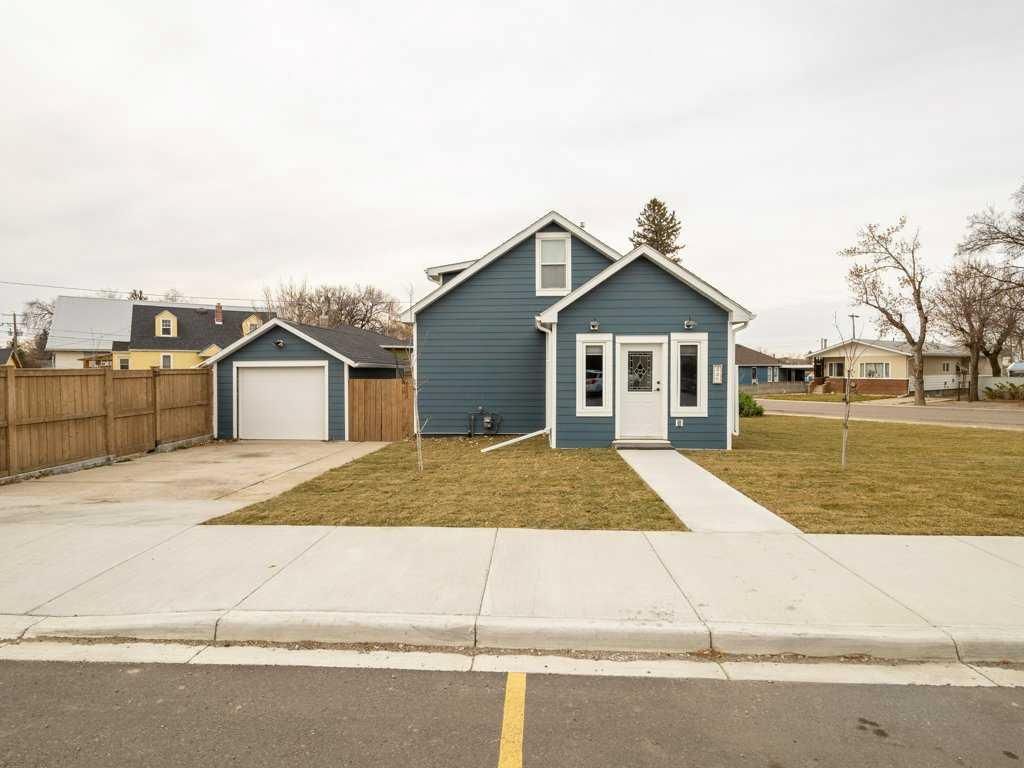 445 Crescent Avenue, Picture Butte, Alberta | Sotheby's International ...