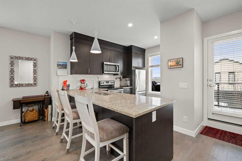 512 Drake Landing Wynd, Okotoks AB - For Sale | HonestDoor